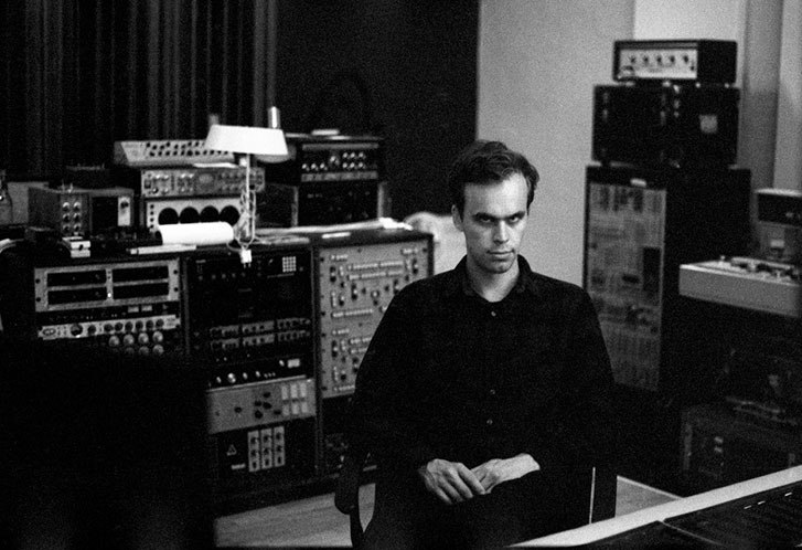 Peter Broderick: “Piano deserves its own holiday if you ask me.” – Kino ...